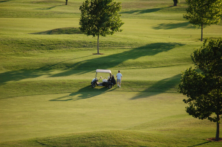 Tee Off in Kelowna: The 7 Best Golf Courses for a Hole-in-One ...